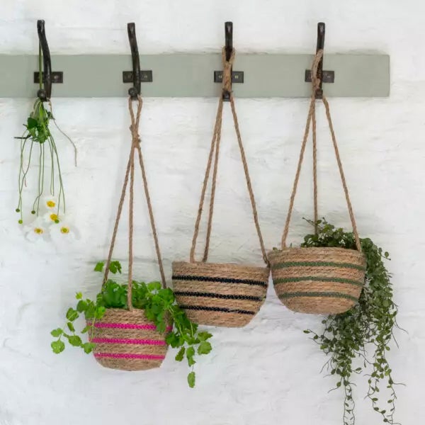 Seagrass Hanging Stripe Planter | Winterbrook Garden Nurseries